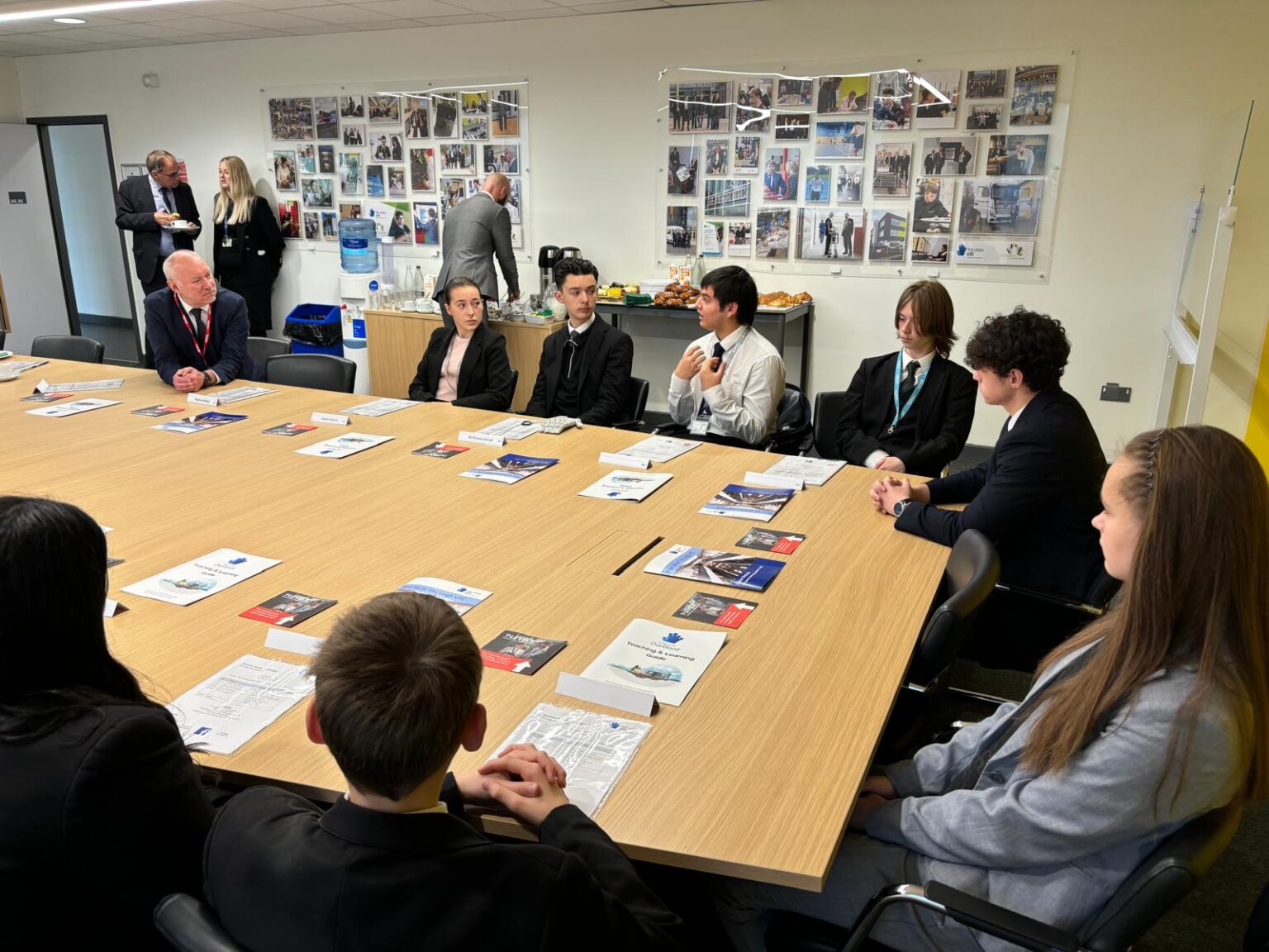 Dartford MP Jim Dickson Visits the Leigh UTC to experience the unique ...